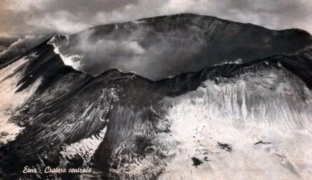 Il Cratere Centrale dell’Etna: La Voragine, o “The Chasm” - Il Vulcanico